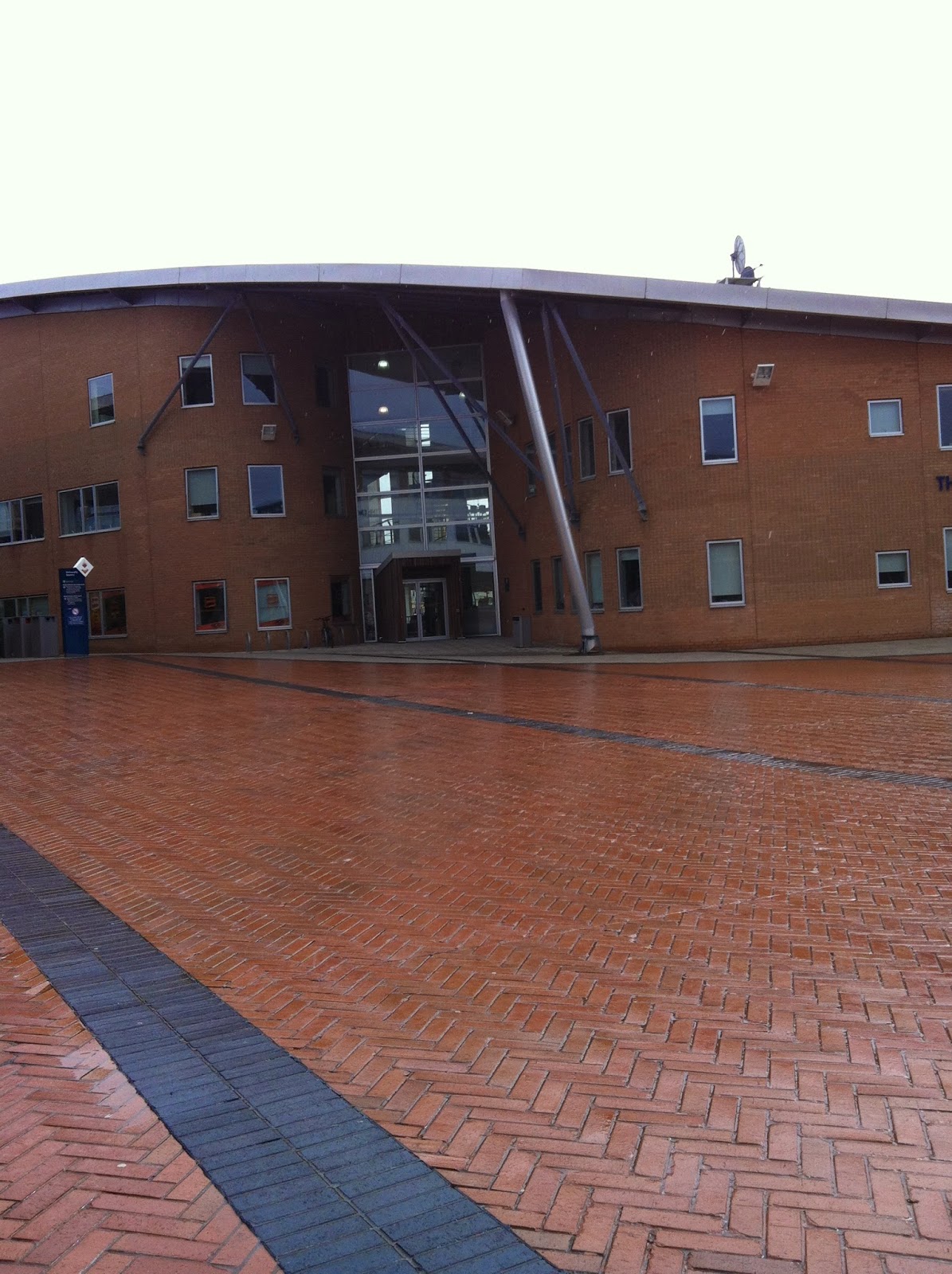 To live with an Amputation: August 2014