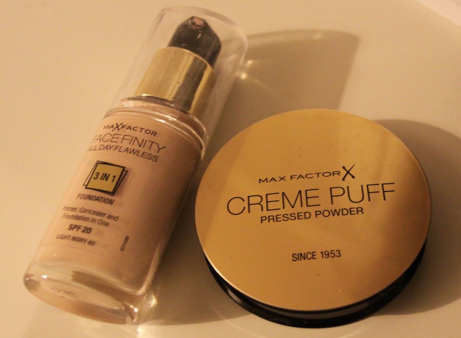 Max Factor Face Finity Foundation and Creme Puff Pressed Powder | Review