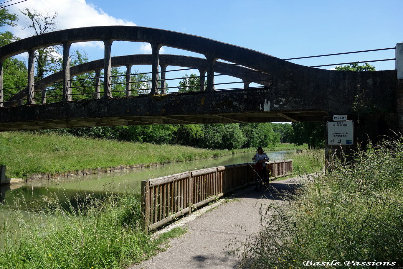 Canal des 2 mers - VTT - Moissac et Montech (82) - Voie verte entre ...