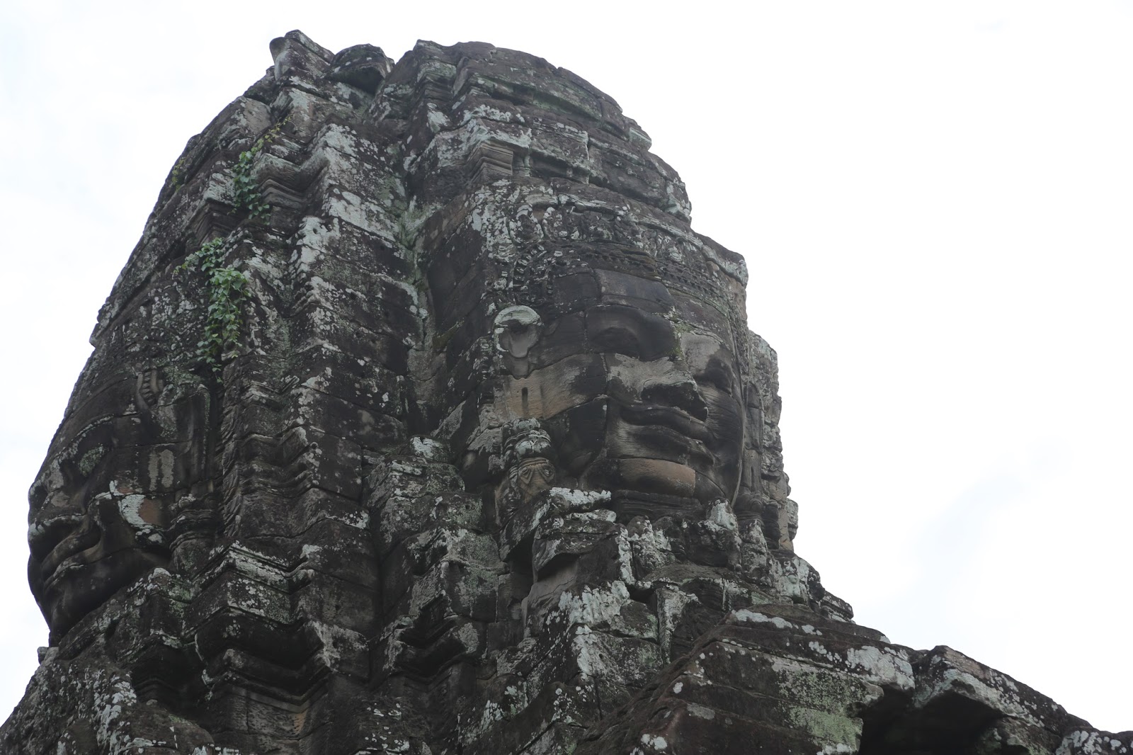 Chuck Kuhn's Cambodia : The Faces of Bayon - The upper terrace is home ...