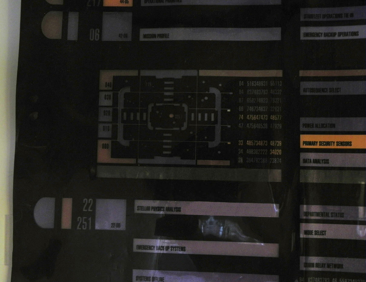 Star Trek Prop, Costume & Auction Authority: Star Trek: Voyager Bridge ...