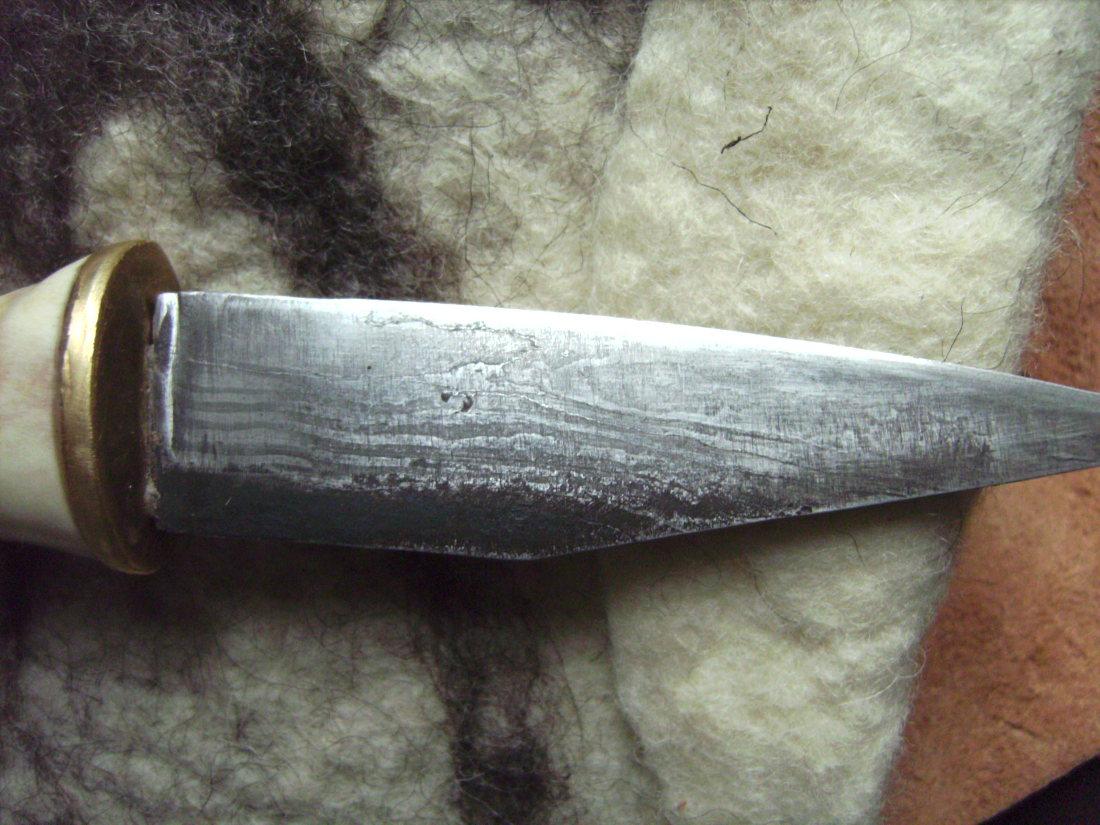 Fimbulmyrk: On the bench these days... Wootz / Bulat-blades from steel ...