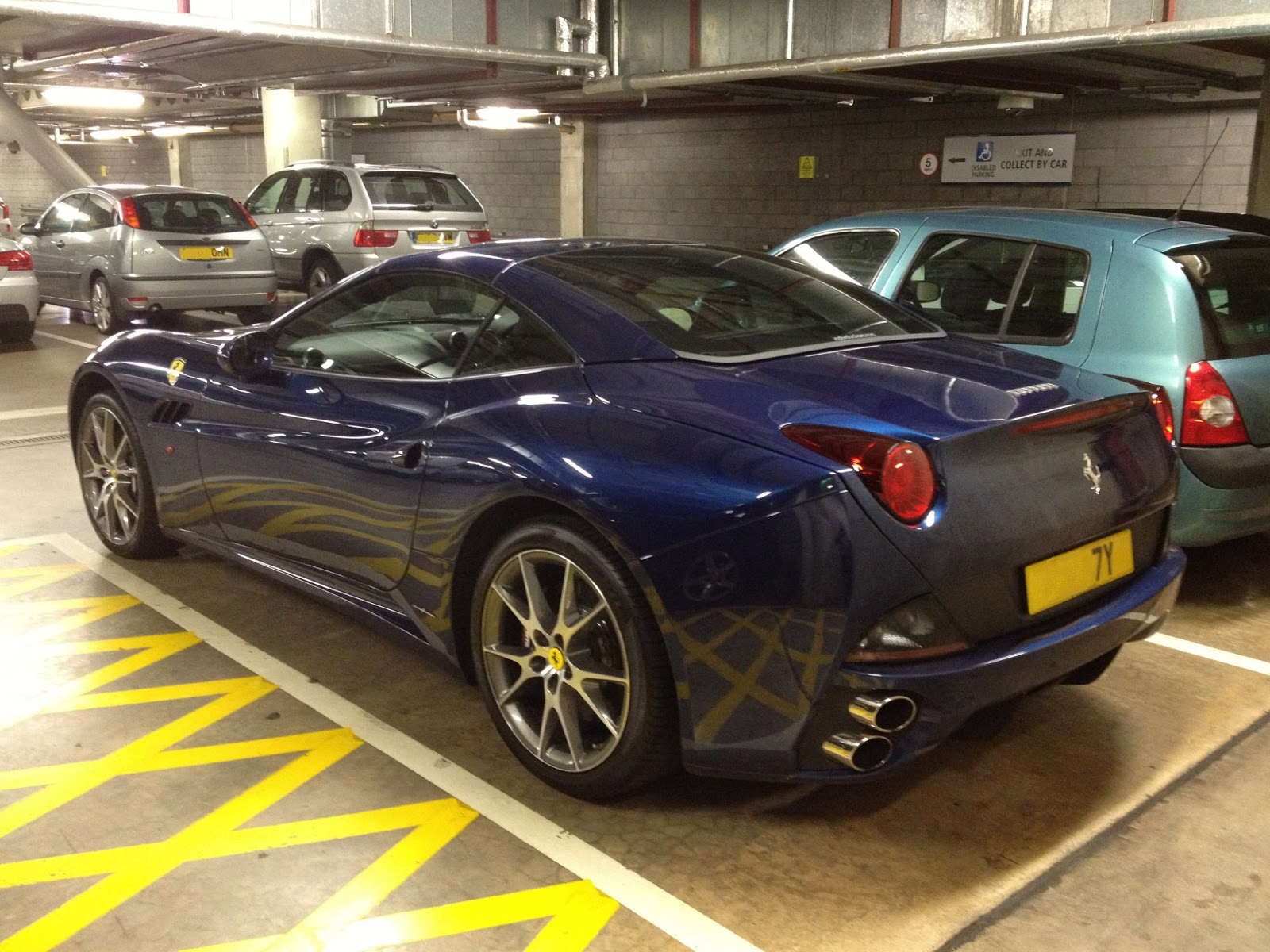 Dream Car Spotter: Ferrari California Blue