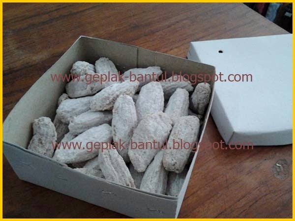 Geplak Bantul Gula Jawa dengan Taburan Tepung Beras | GEPLAK BANTUL ...