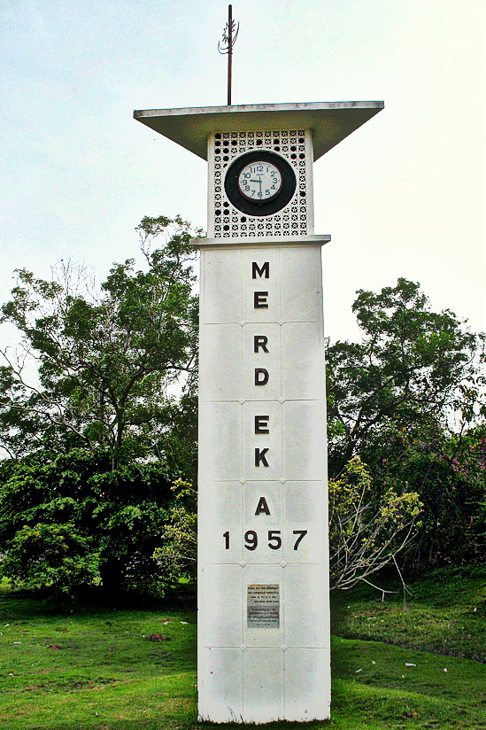 Post 4 - Menara Jam di Malaysia... - Relaks Minda