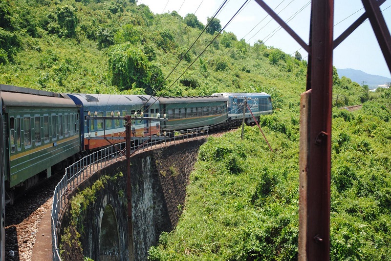Hai Van Pass viewed from train | Vietnam Travel Blog