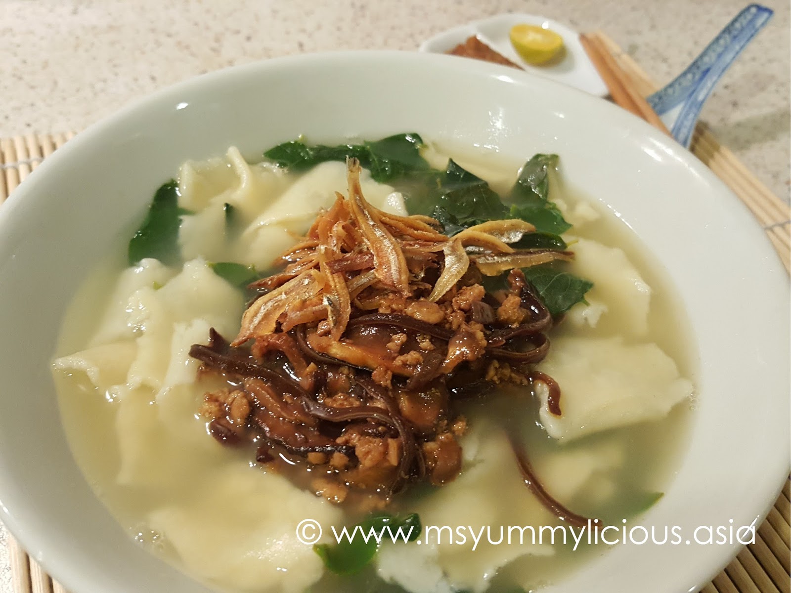Pan Mee/ Mee Hoon Kueh (Hand-Torn Noodle Soup) with Sambal Chilli ...