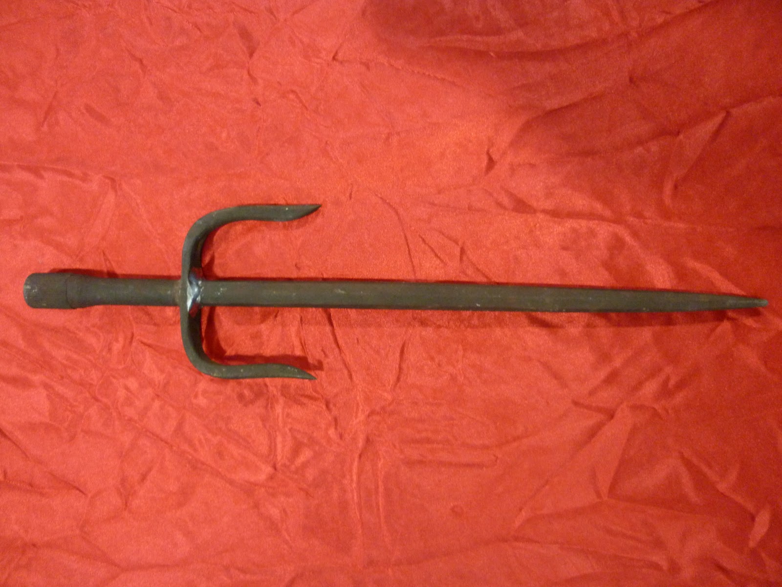 Senjata Maharaja Mistik: TEKPI GURU SILAT ISTANA ( koleksi peribadi )