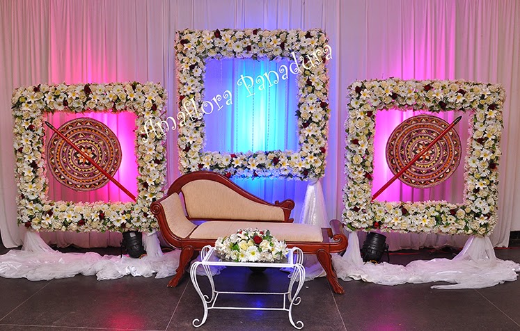 AMA FLORA: Settee Back