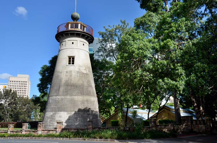 Travel With Giulio: Brisbane's City Sights 'hop-on, hop-off' bus