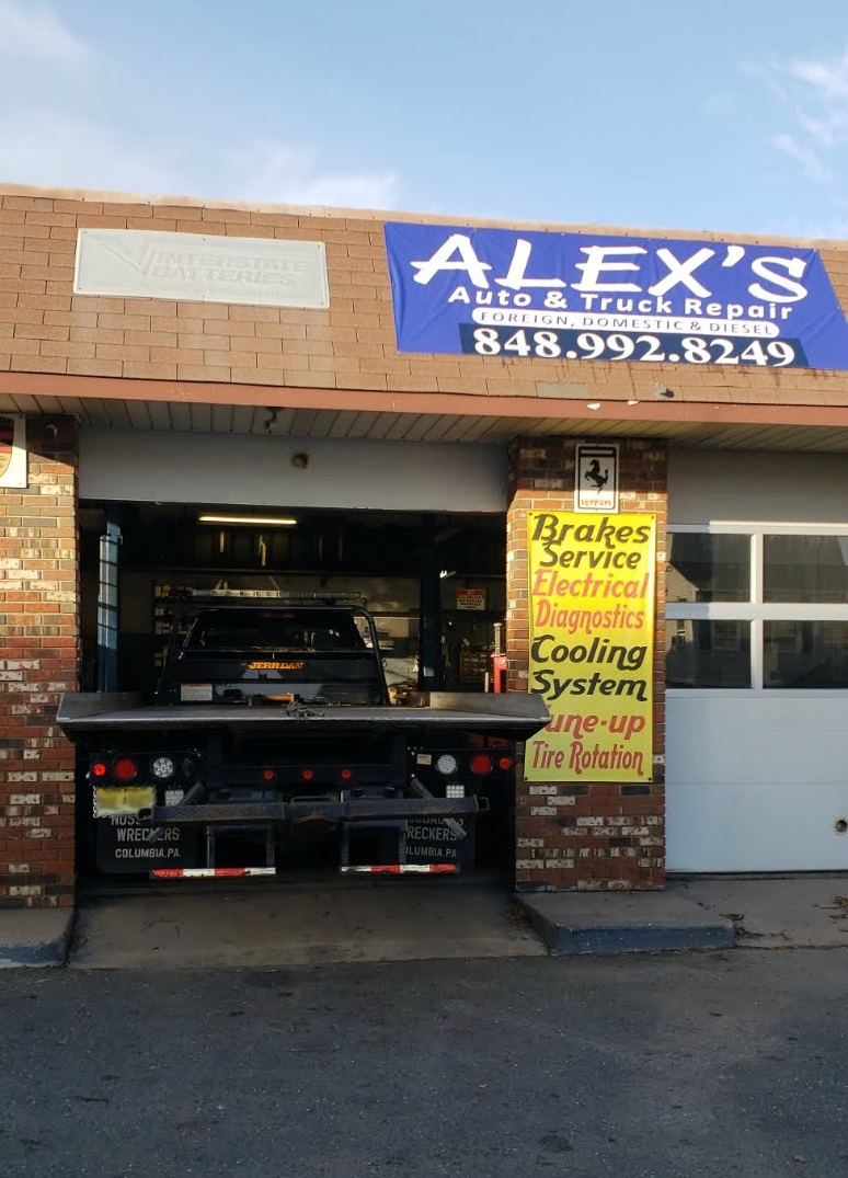 Alex's Auto & Truck Repair: Trucks