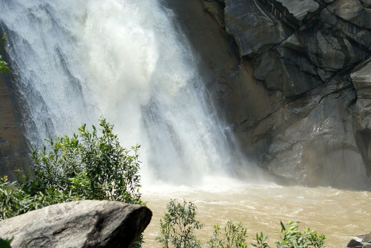 Hundru Falls - A Vacation To The Hundru Falls Will Always Be Cherished ...