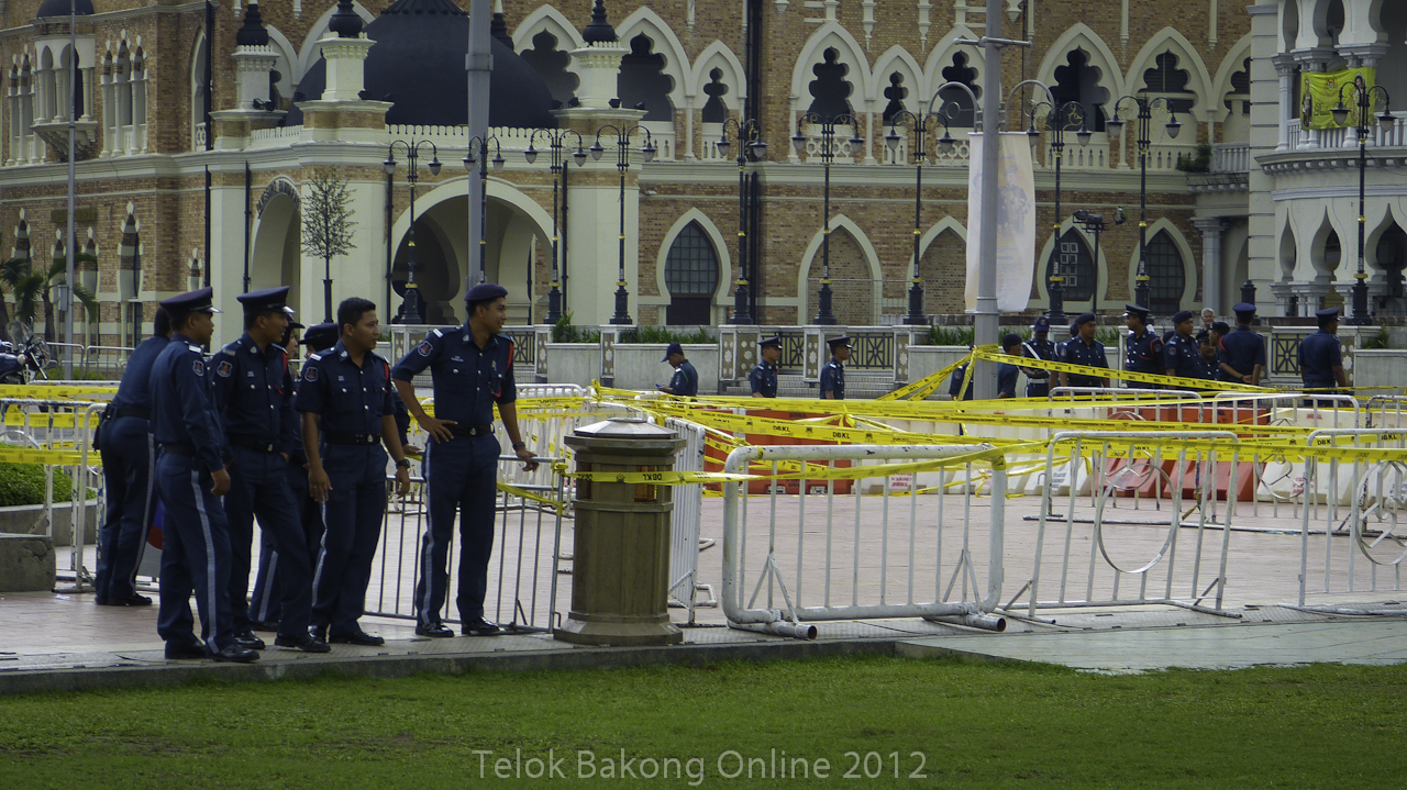 Telok Bakong Online: Video dan gambar Terkini dari Dataran Merdeka ...
