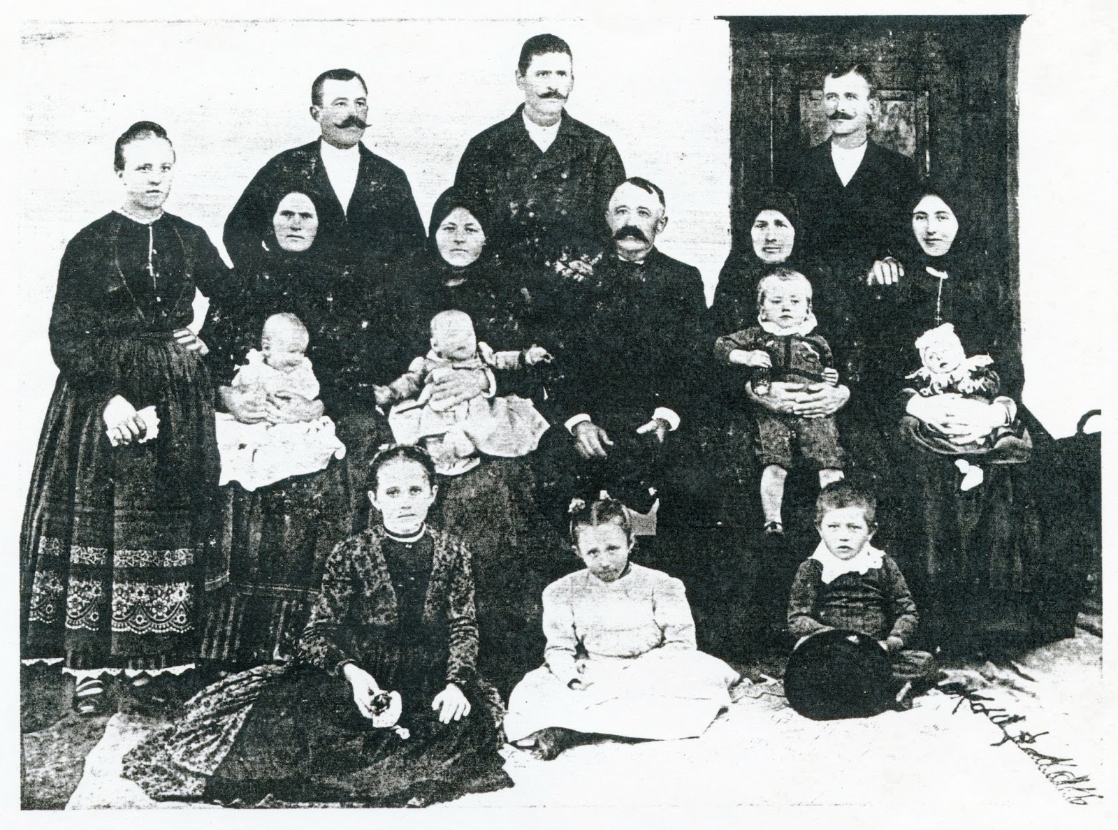 Kiki Nakita: The Becker Family (3 Generations)