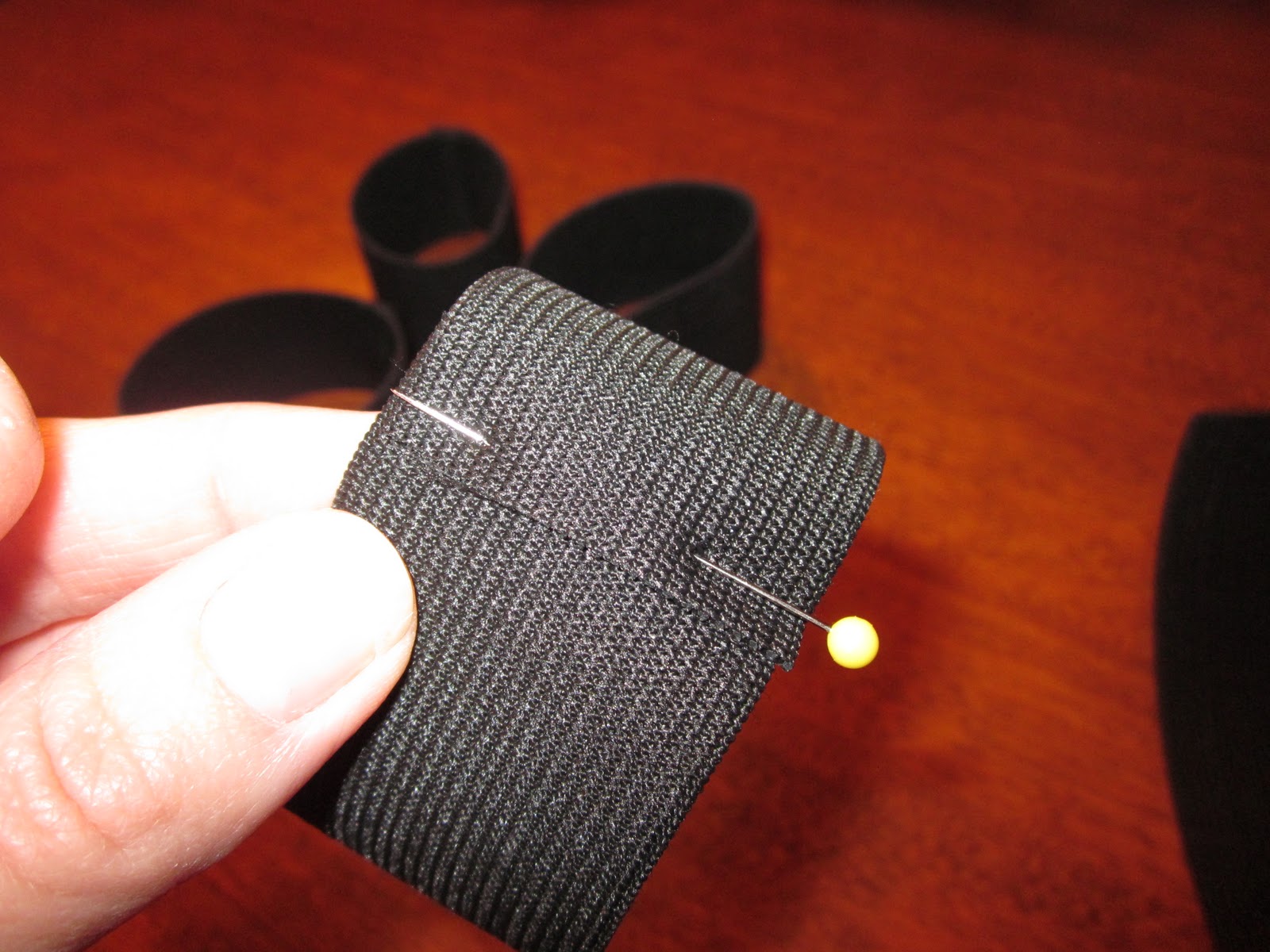 LoisPearl: Vintage Button Cuff Bracelet {a tutoral}