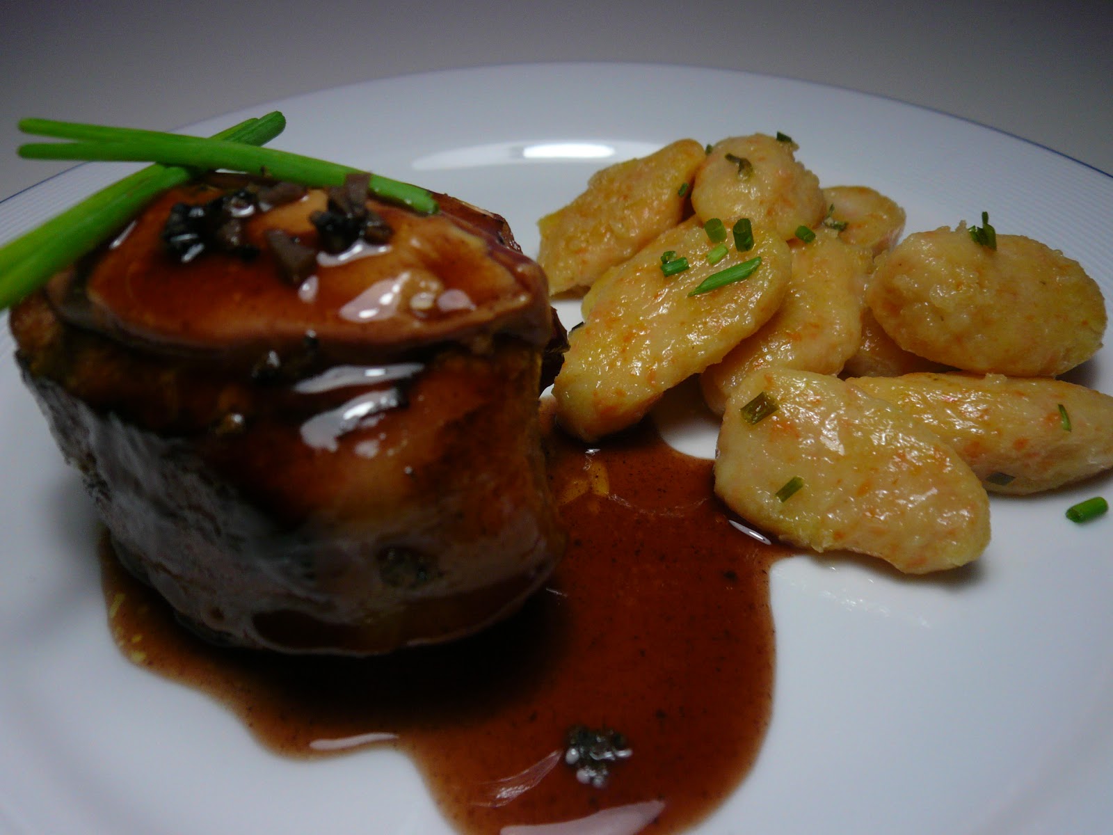 Los fogones de cruz: Medallones de Solomillo Ibérico al Oporto con Foie