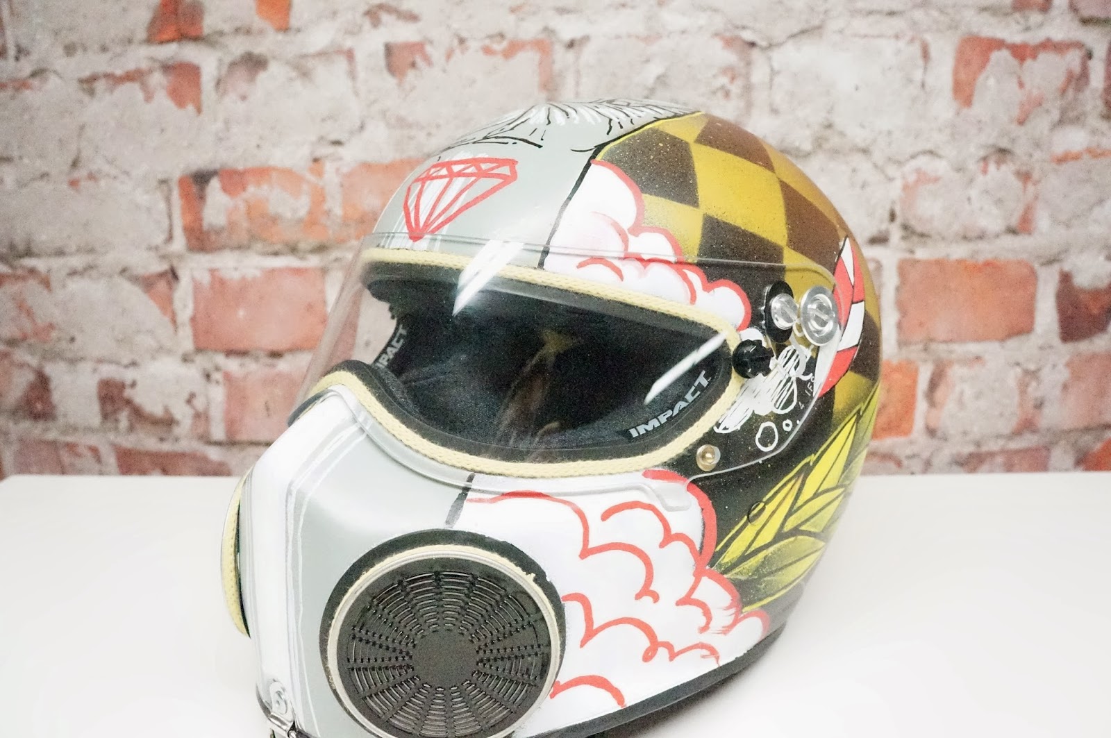 Competition: Win A Bespoke F1 Helmet Designed By Street Artist Acme ...