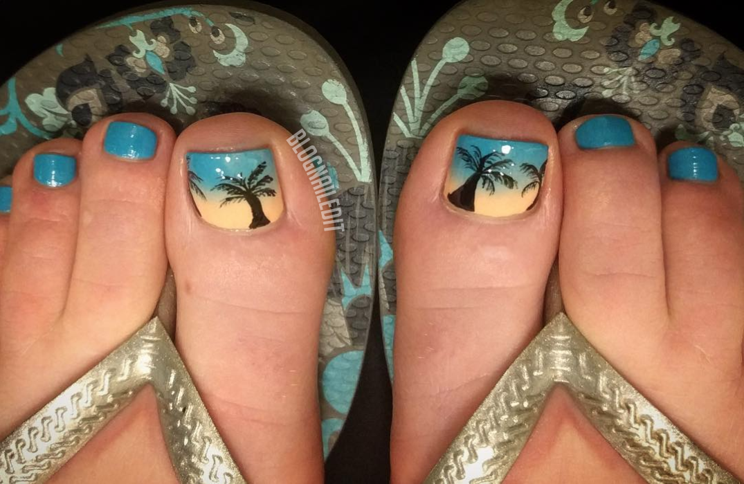 Palm Tree Toe Nail Art