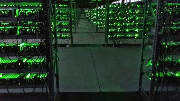 World Of Technology: Inside a Large Bitcoin Farm (17 pics)