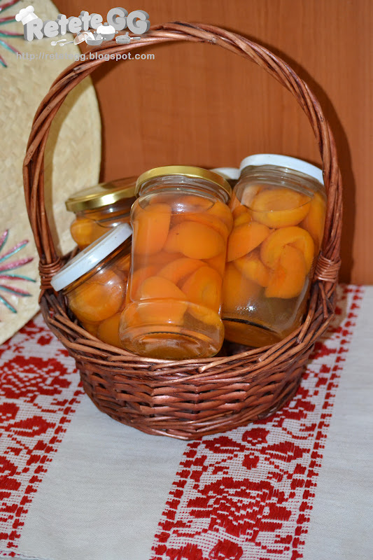 Retete gustoase si garnisite: Compot de caise/ piersici