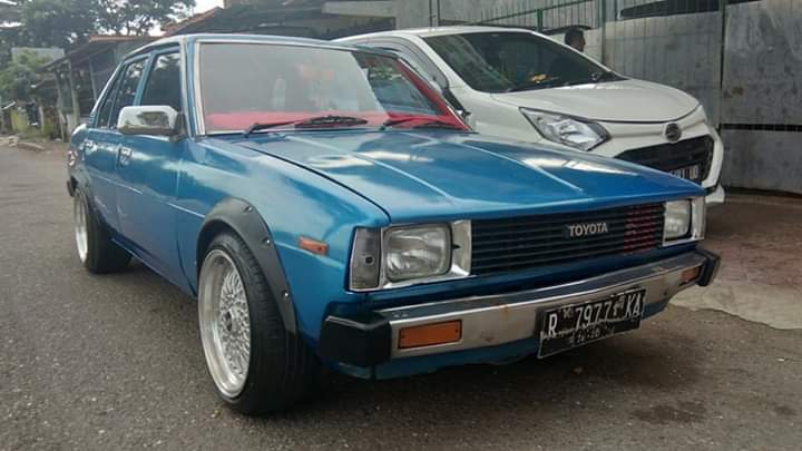 Dijual Murah Corolla Dx 81 - LAPAK MOBIL DAN MOTOR BEKAS