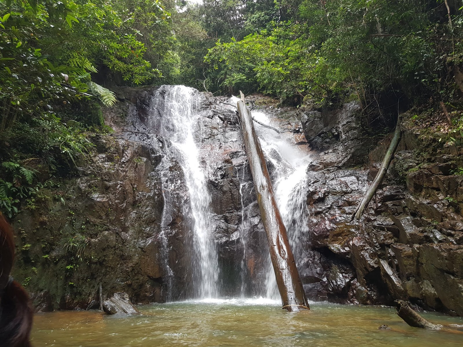 Pelepah Waterfall - Johor's Mini CBL? | Catchingtravels