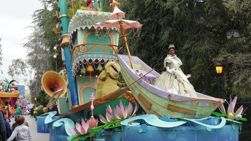 The Disneyland Traveler Blog: Mickey's Soundsational Parade Is Well ...