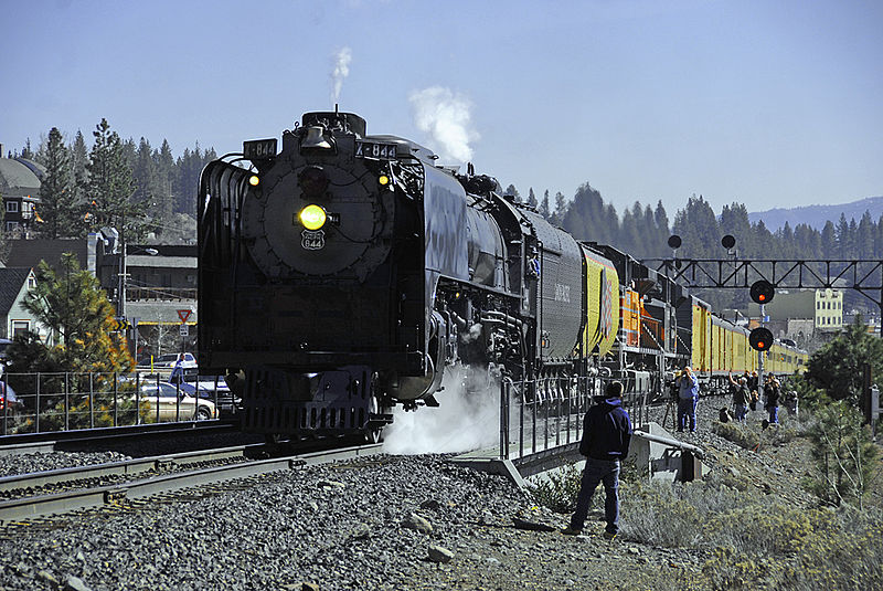 Gambar Transportasi : Kereta Api Lokomotif Uap