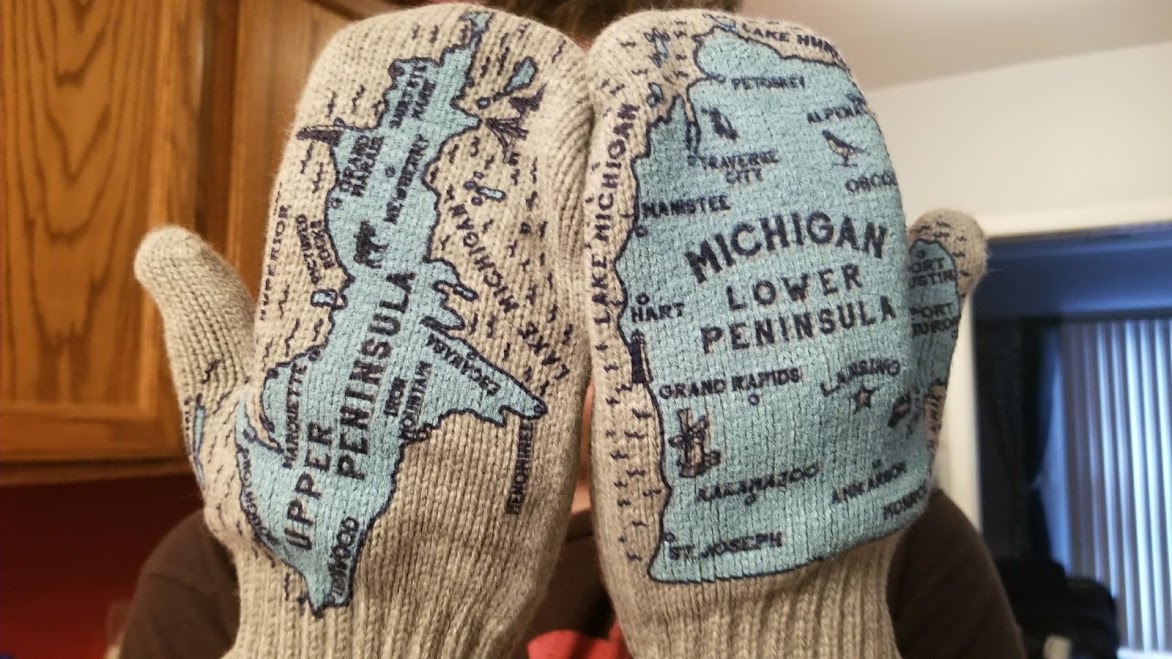 Review and GIVEAWAY: Michigan Mittens {ends 1/1/18}