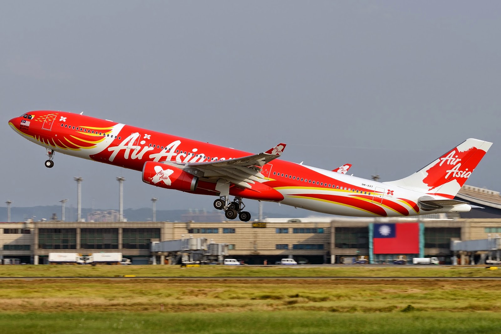Flyingphotos Magazine News: Indonesia AirAsia X to make debut in late ...