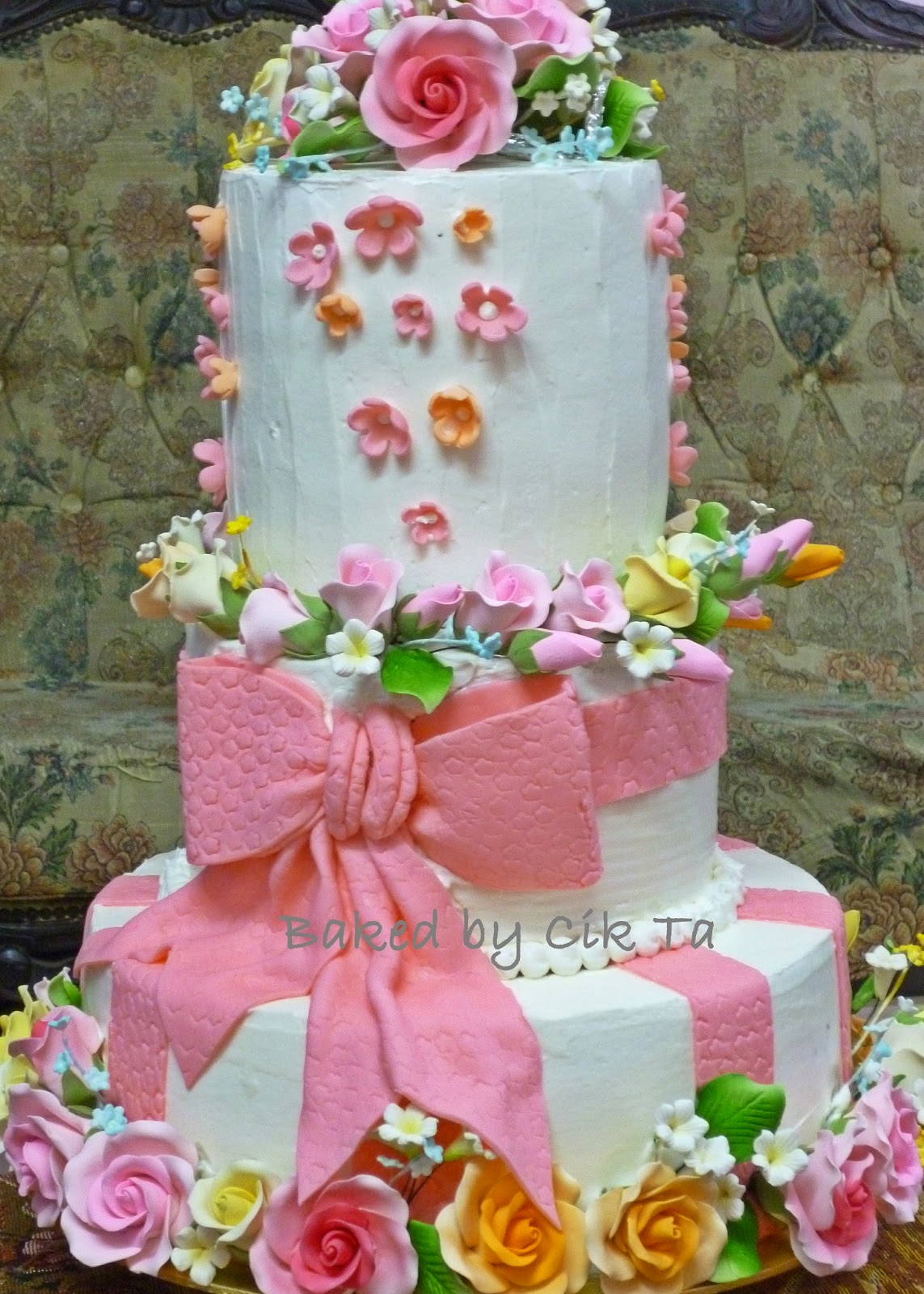 BAKED BY CIK TA: Sangat mencabar! - 3 tier stack cake.