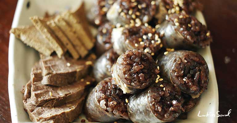 If you like Korea traditional Sausage, Sundae. You have to try ...