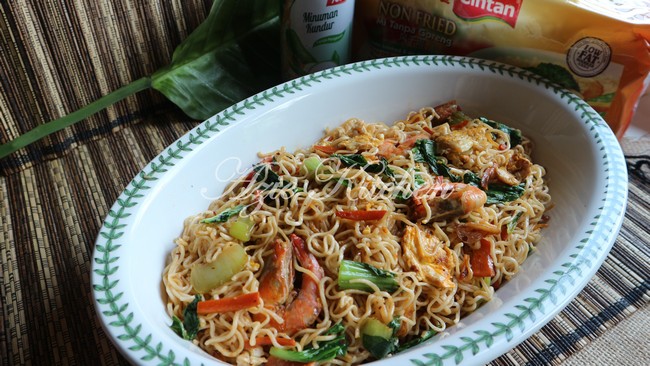 Mee Goreng CINTAN Yang Mudah dan Sedap - Azie Kitchen