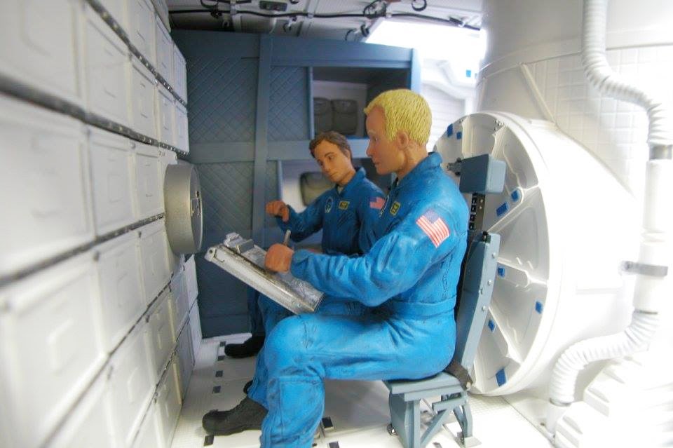 Bruce's Scale Modeling Domain: 1/12th scale space shuttle cockpit cutaway