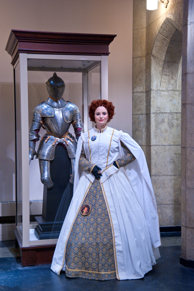 Being Bess: Elizabethan Power Couple: The 2nd Earl and Countess of Pembroke