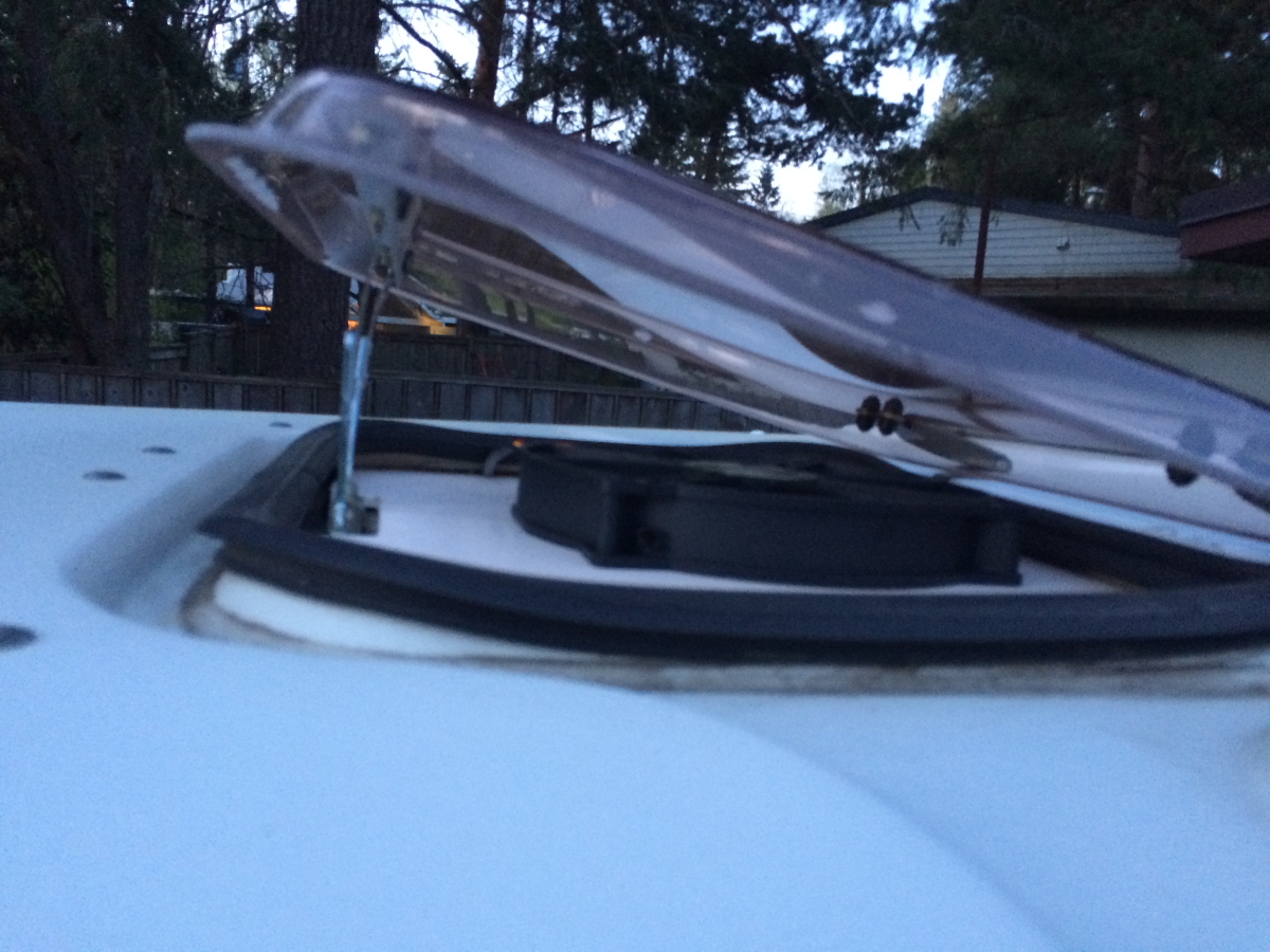 TheSamba.com :: Vanagon - View topic - Another man's ventilation fan ...