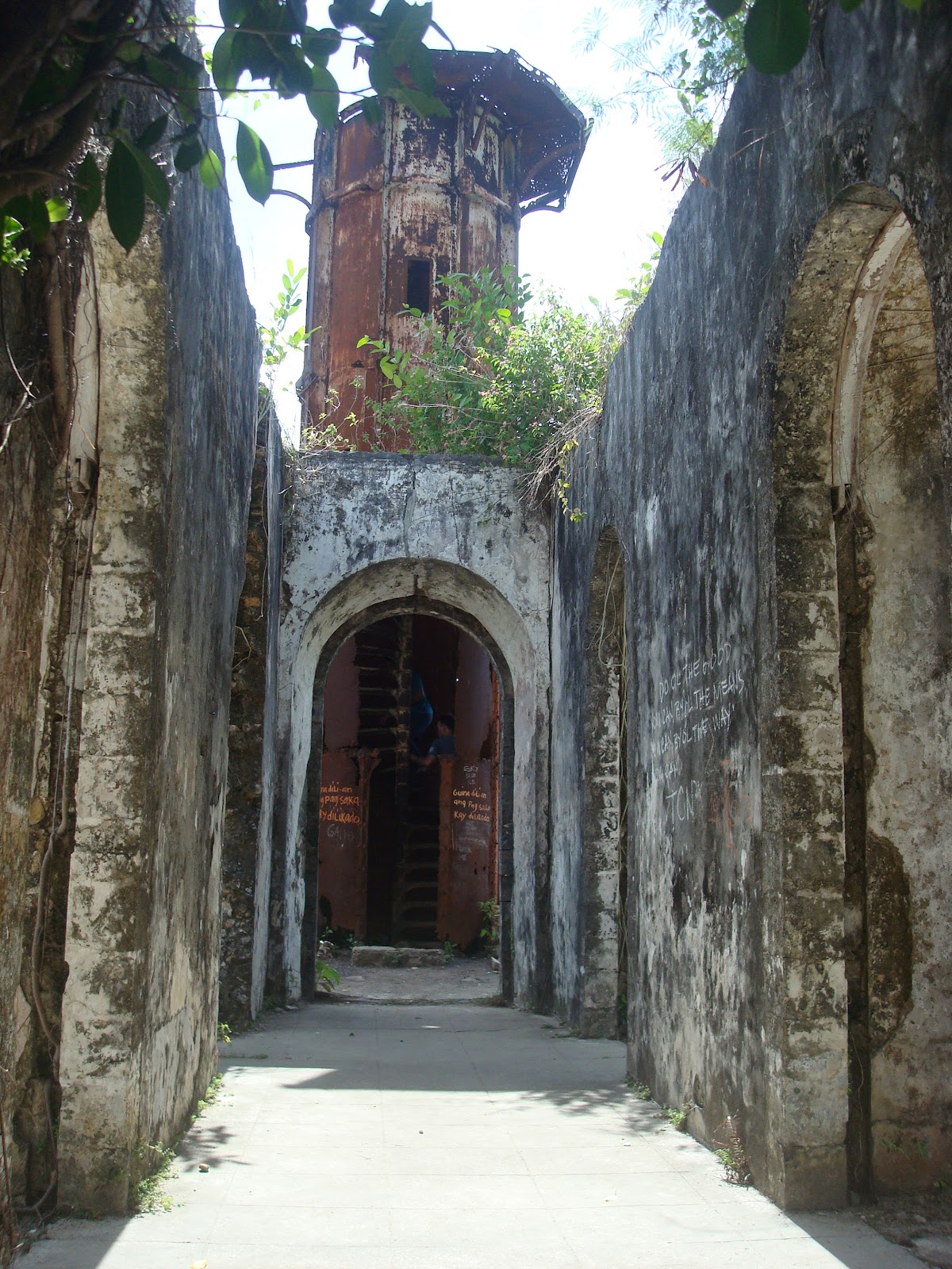 Destination Philippines: Ruins, Lighthouses and Manggahan Festival only ...
