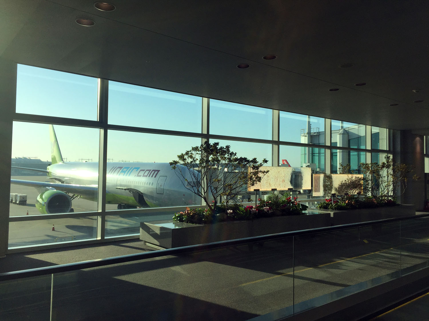 Dari bandara Incheon ke Seoul, naik kereta atau bus? | Beyond Vacation