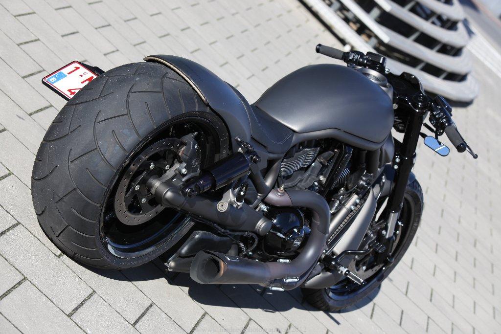 www.CustomBikeShow.com : Night Rod 'Racey Rod'