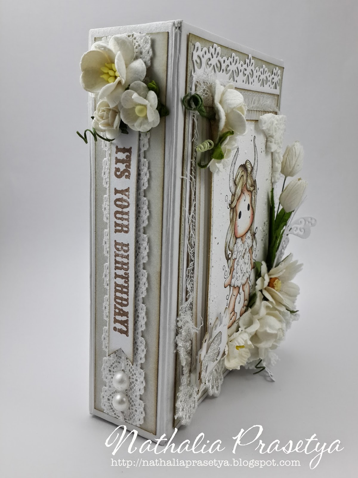 My Craft Room: White Birthday Box