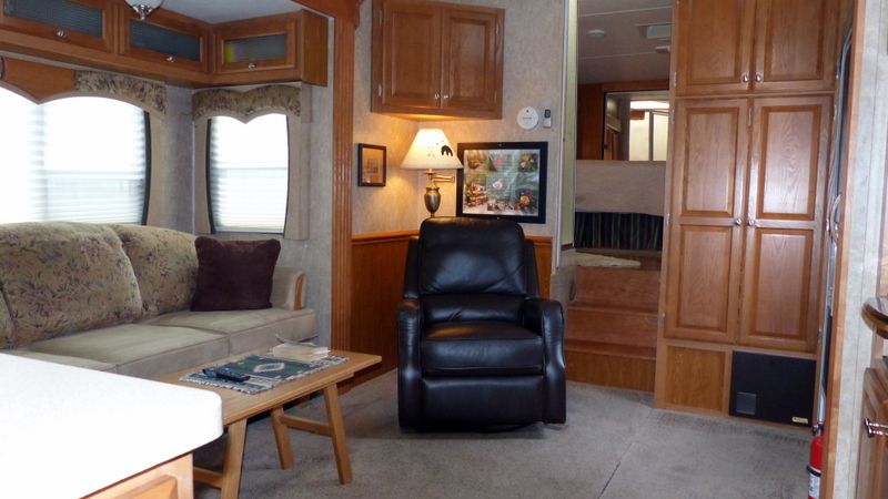 Cam and Judy AZ 2012 - 16: 5th Wheel versus Park Model?