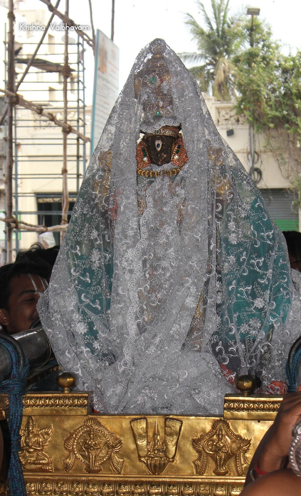 Krishna Vaibhavam: Day 09 Allum Pallaku - Mattaiyadi - Porvai kalaithal ...