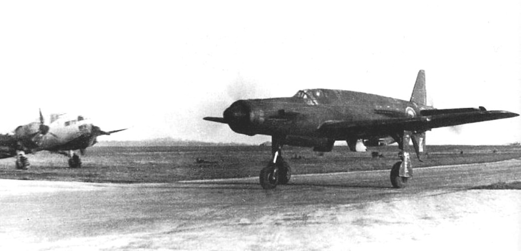 nhungdoicanh: Dornier Do-335 Pfeil