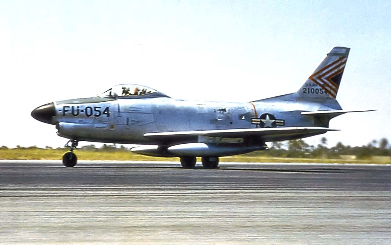 nhungdoicanh: North American F-86D/K/L Sabre Dog