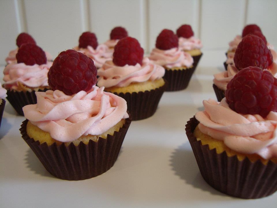 marikukis: Cupcakes: Frambuesa con Champán y Oreo