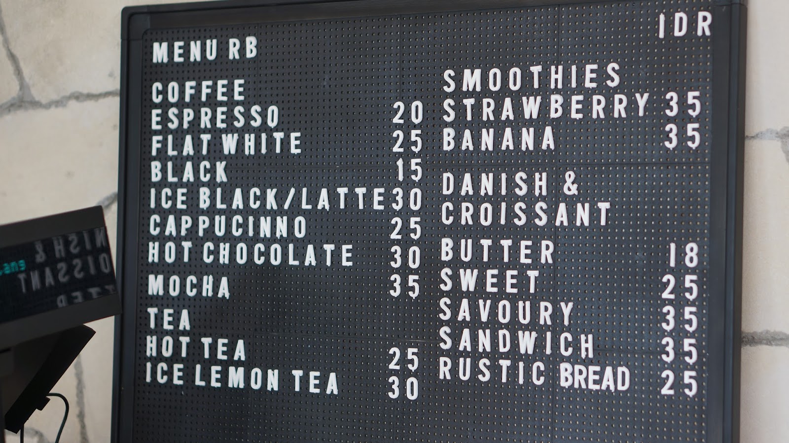 RedBack Specialty Coffee Surabaya (Review) | Laura Angelia