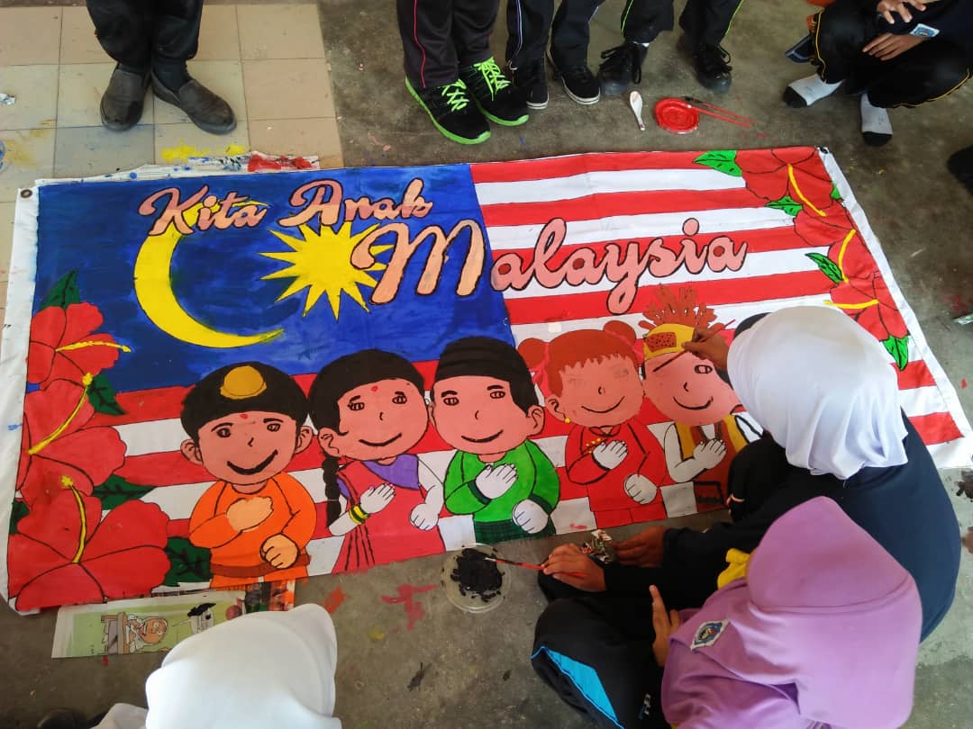 Pusat Sumber SK Batu Melintang: PERTANDINGAN MEWARNA KAIN RENTANG ...