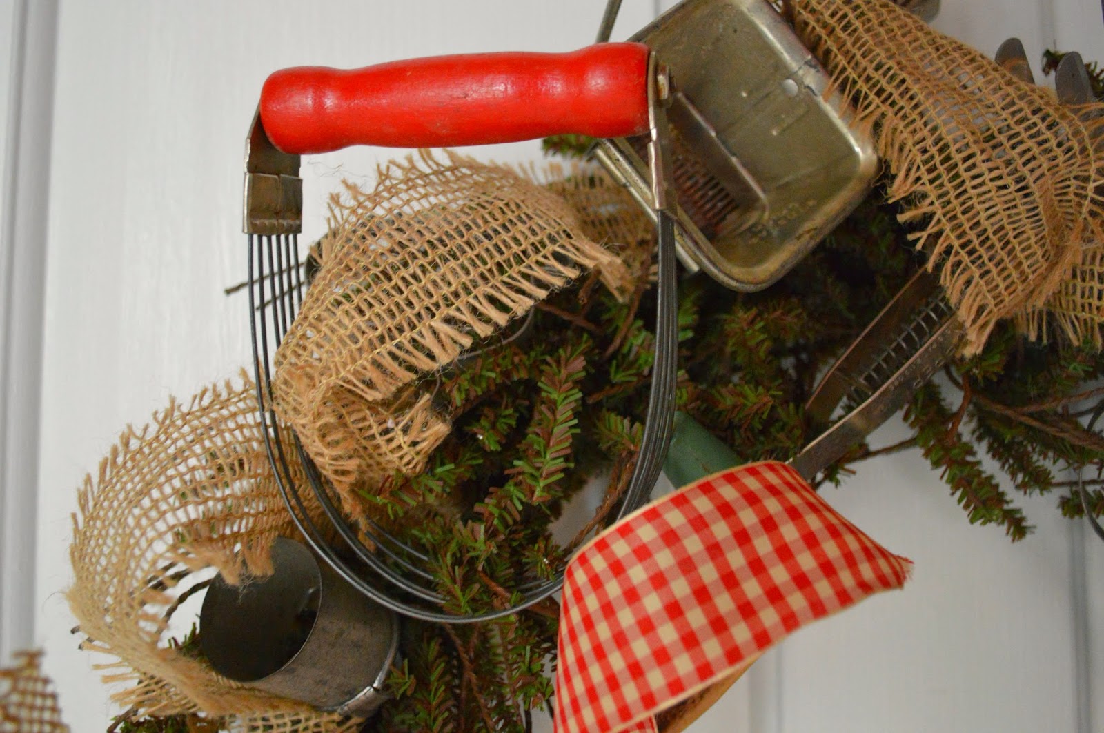 Blue Ribbon Kitchen: Vintage Kitchen Tool Wreath