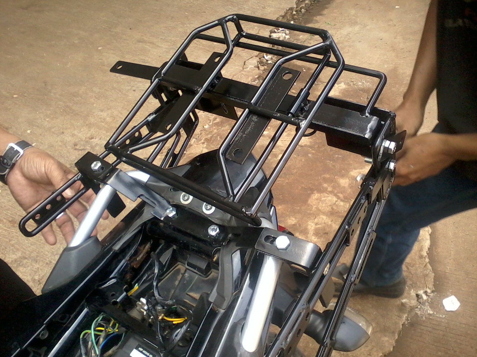 Indra Bhakti: Bracket Box & Side Yamaha Byson