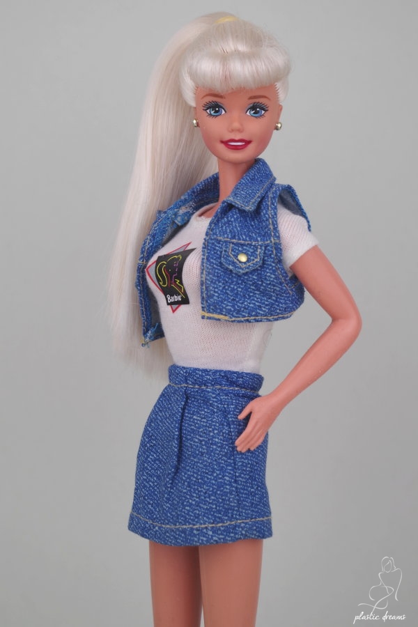 Plastic Dreams Dolls :: Barbie et miniatures: Cool Shoppin' Barbie Doll